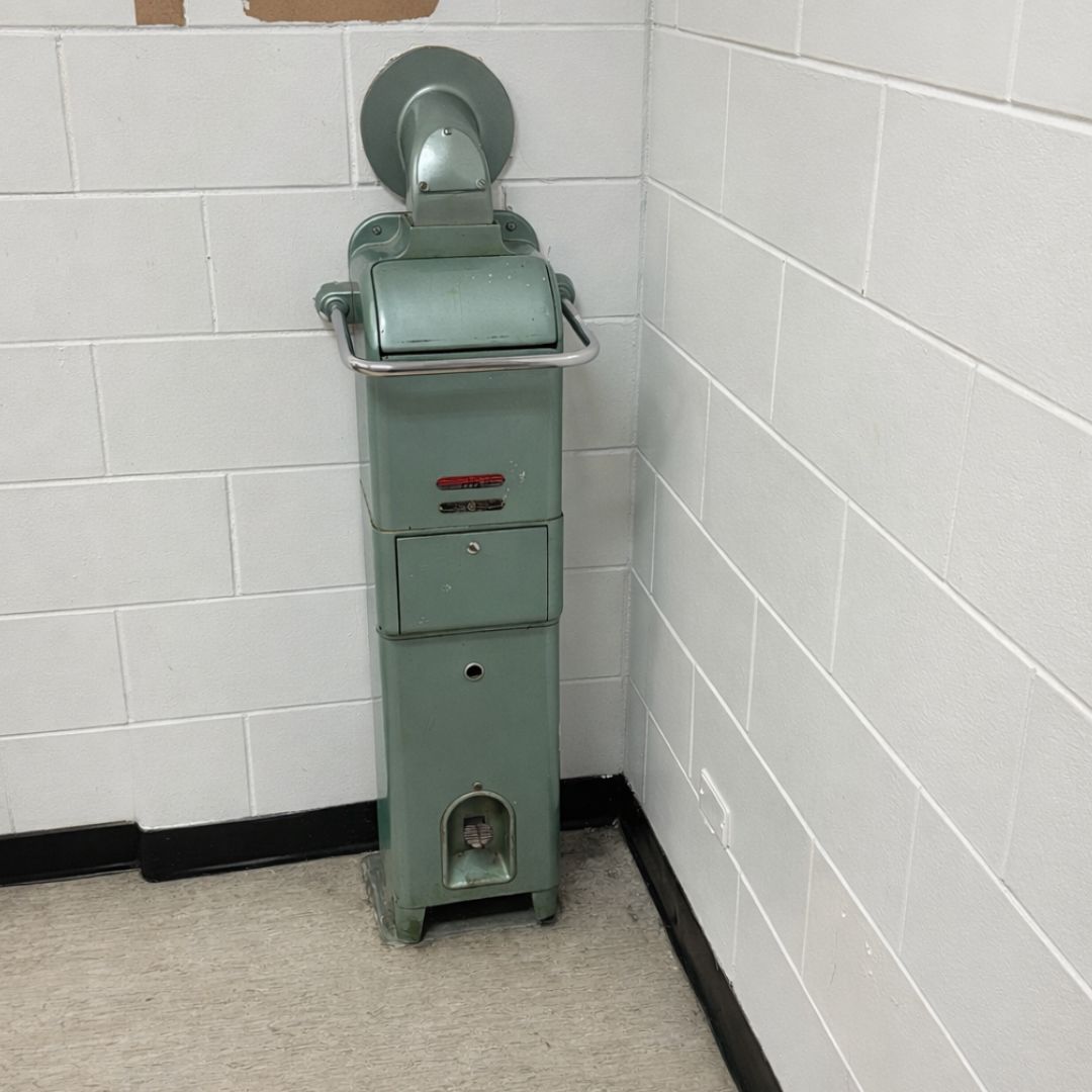 Discovered this in a very old school washroom 1920’s. What is this ...